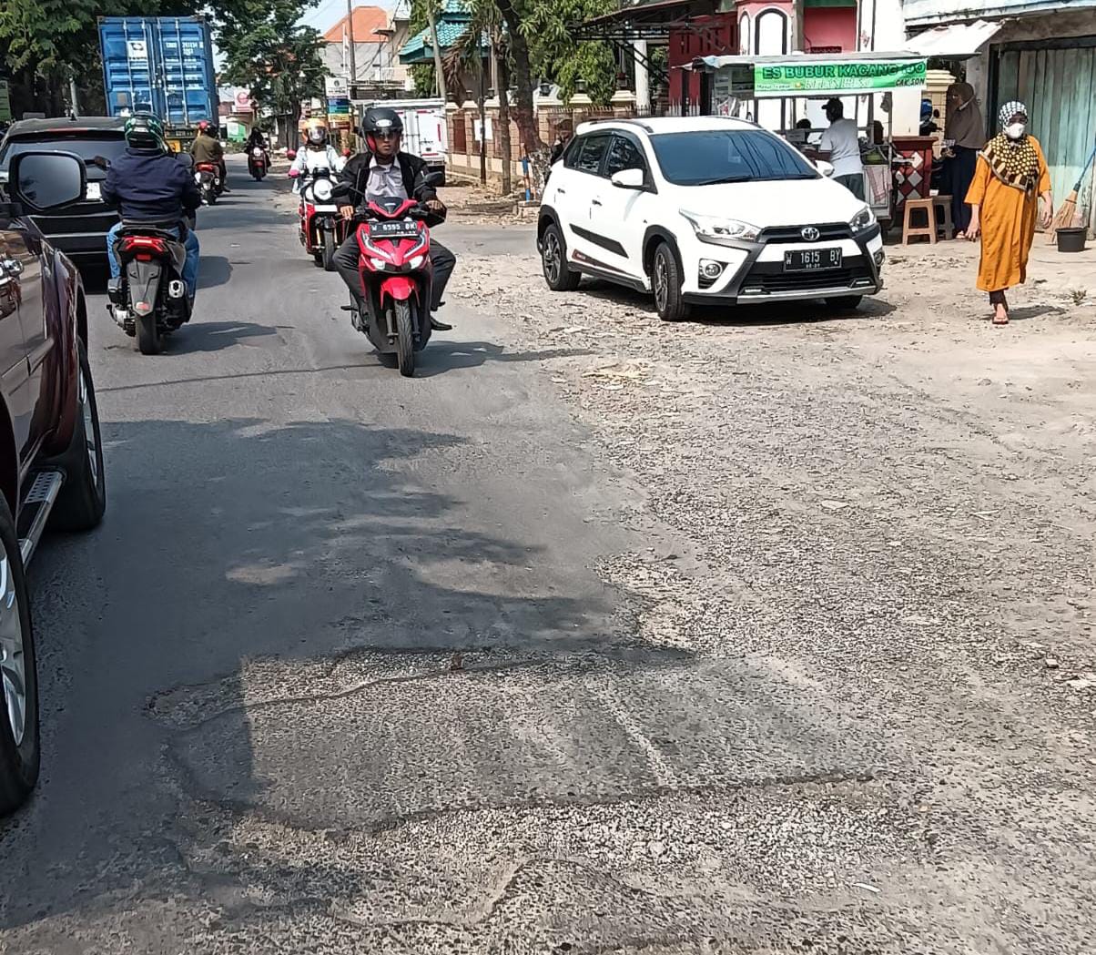 DPUTR Gresik Segera Selesaikan Peningkatan Jalan Raya Cerme – Metatu – Beritautama.co